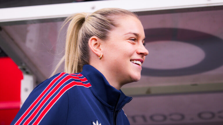 Breaking news: Alessia Russo signs new long-term contract with